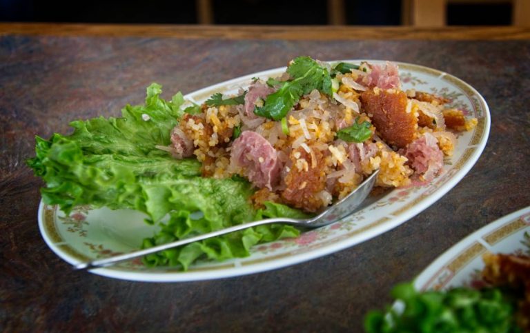 Lunches, appetizers, entrees and specialties | Erawan Thai